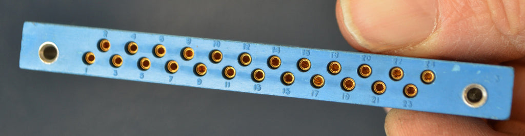 Smith Hypertac KMC Series Connectors Neve 3104 24 pin – Dan Alexander Audio